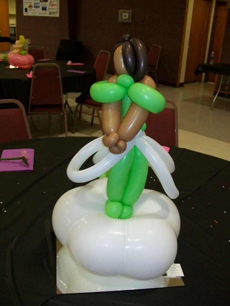 Table Centerpiece | Miss Pam | Balloons, Body Art & Face Painting